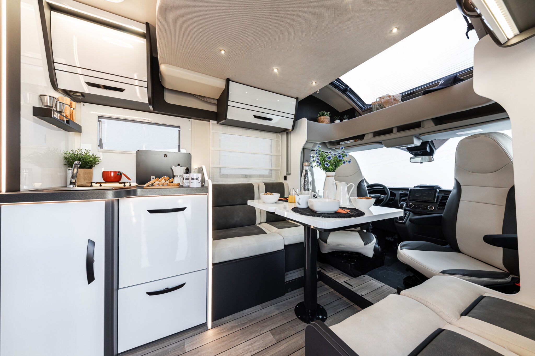 MC4 381 - McLouis GLOBAL