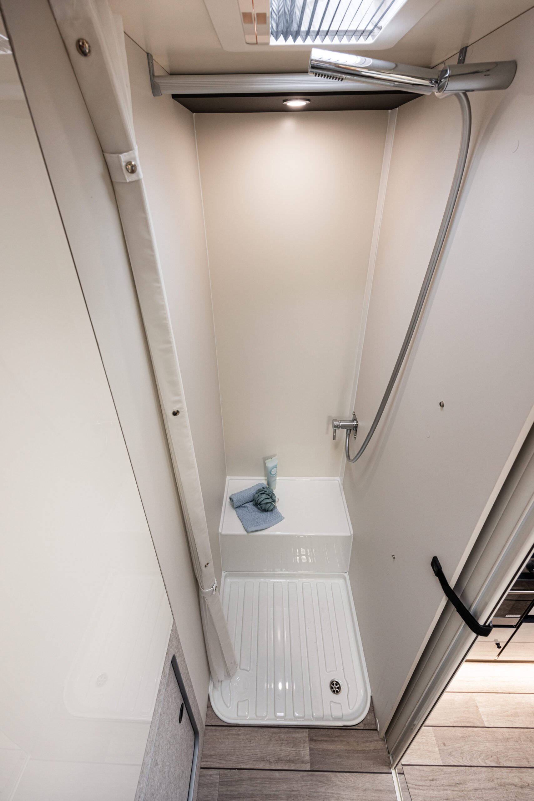 Mc4 Series 300 Slim - New Season | McLouis