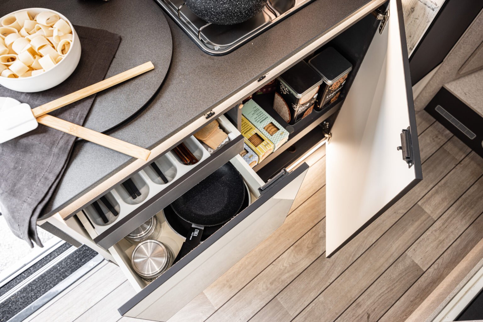 Mc4 Series 300 Slim - New Season | McLouis