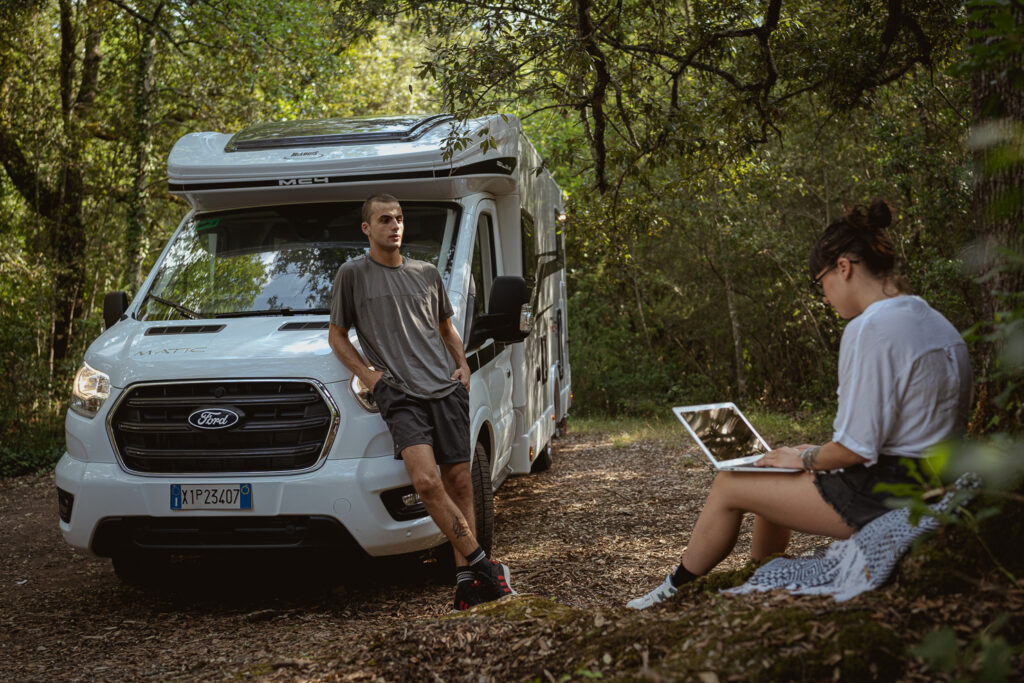 McLouis - Motorhomes, Semi-motorhomes and Overcabs since 1999